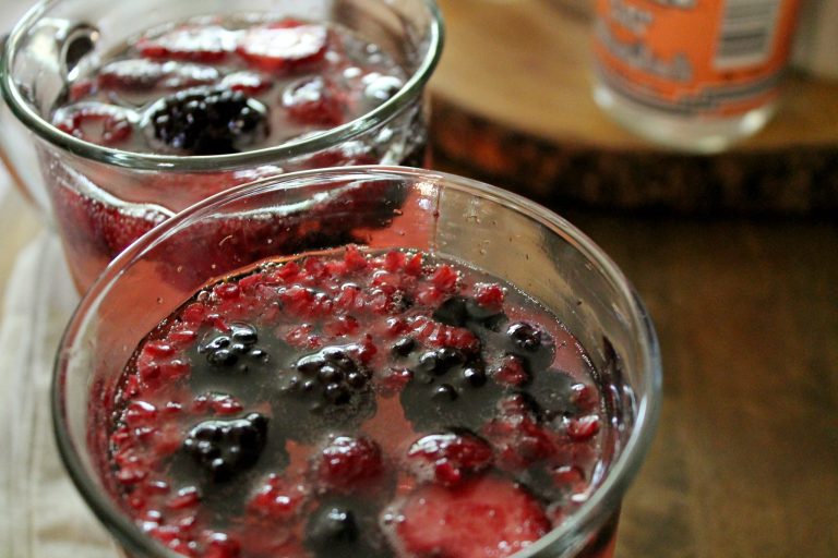 Sparkling Peach Berry Fizz - Kendall Rayburn