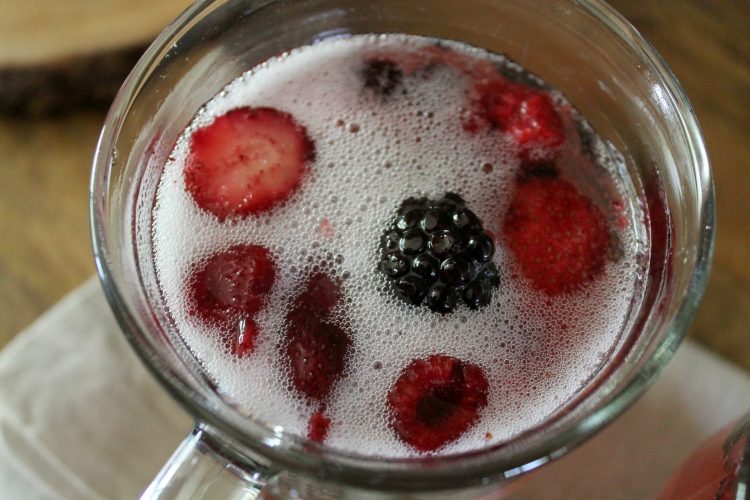 Sparkling Peach Berry Fizz - Kendall Rayburn
