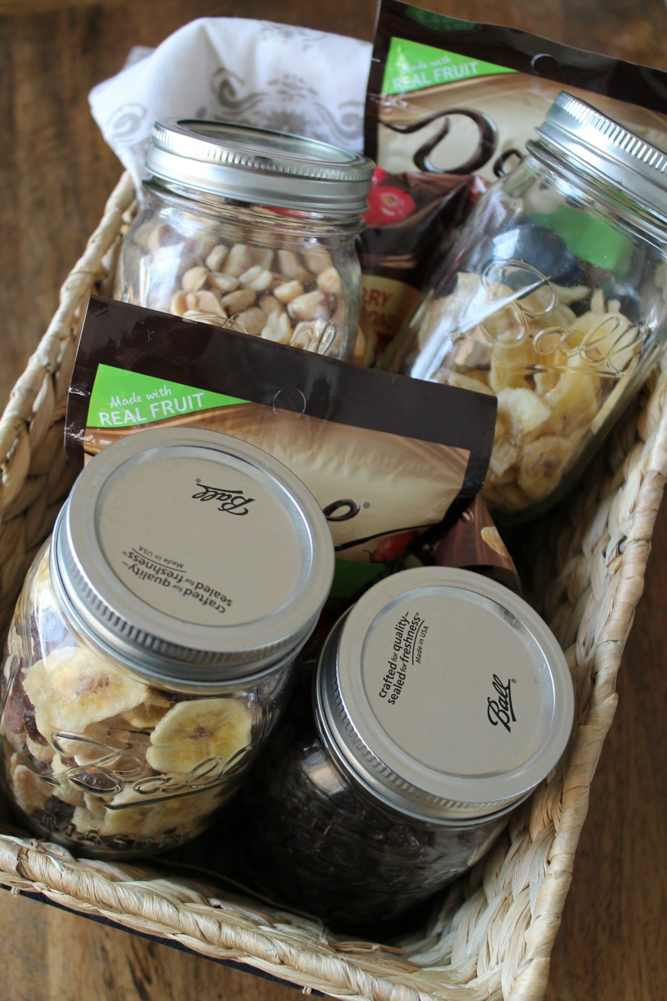 Easy Snacking Basket - Kendall Rayburn
